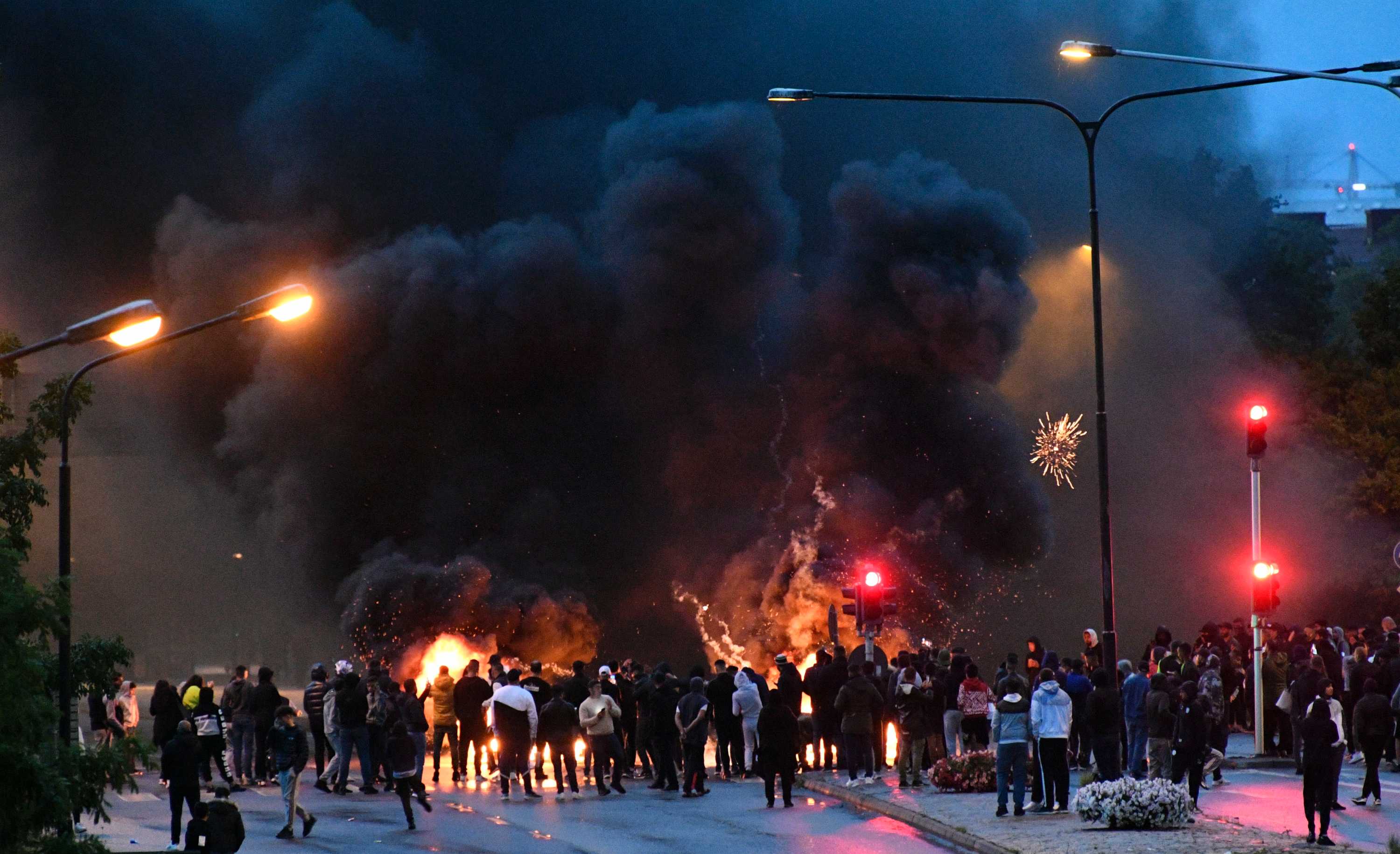 Riots erupt in Sweden after far-right activists burn Koran - ABC News