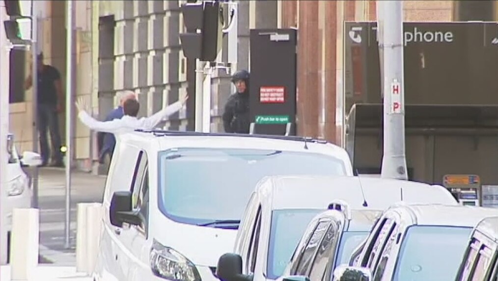 Sydney siege: Photos show community tributes to those affected ...