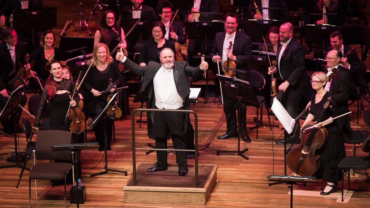 Richard Mills' Galileo; and banjos, violins, vacuum cleaners - the best ...