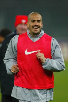 Veron set for Chelsea after United U-turn: press - ABC News