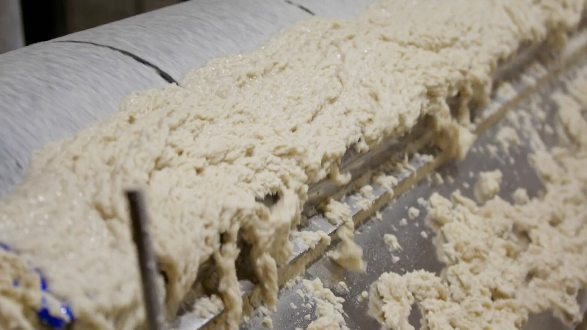 Dr Karl's How Things Work: Pulping recycled paper - ABC Education