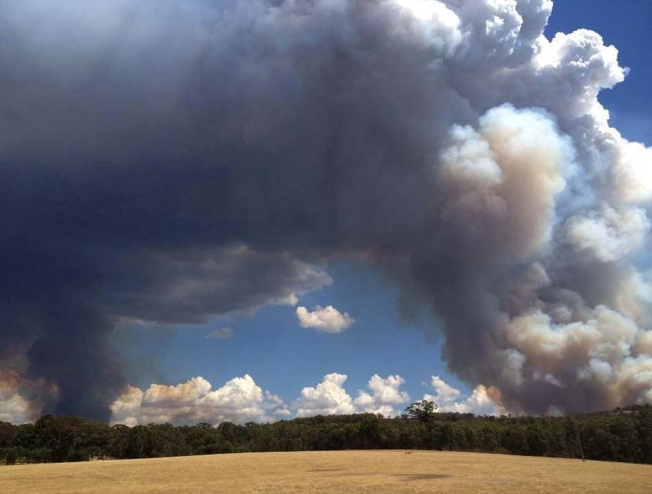 Emergency warning for Victoria Valley bushfire - ABC News