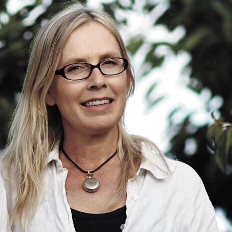 Who is Amanda Ducker and what is her first memory? - ABC listen