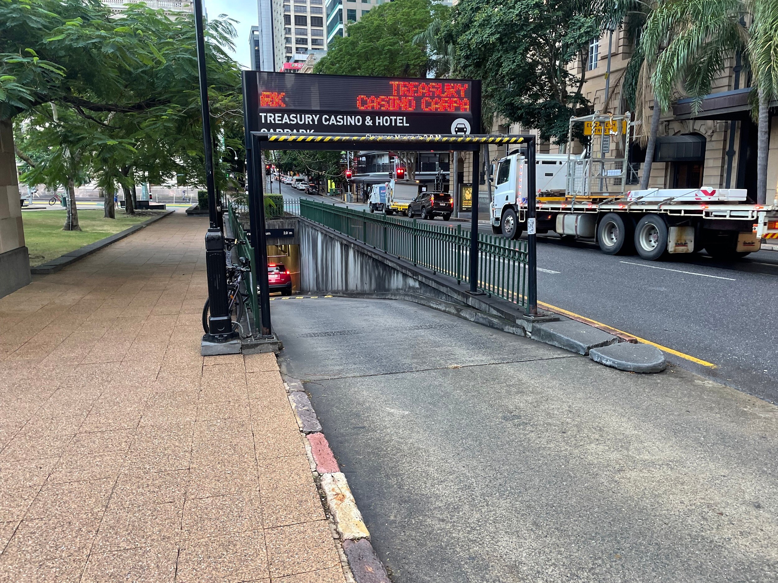 Alleged violent robbery leaves elderly man fighting for life - ABC News