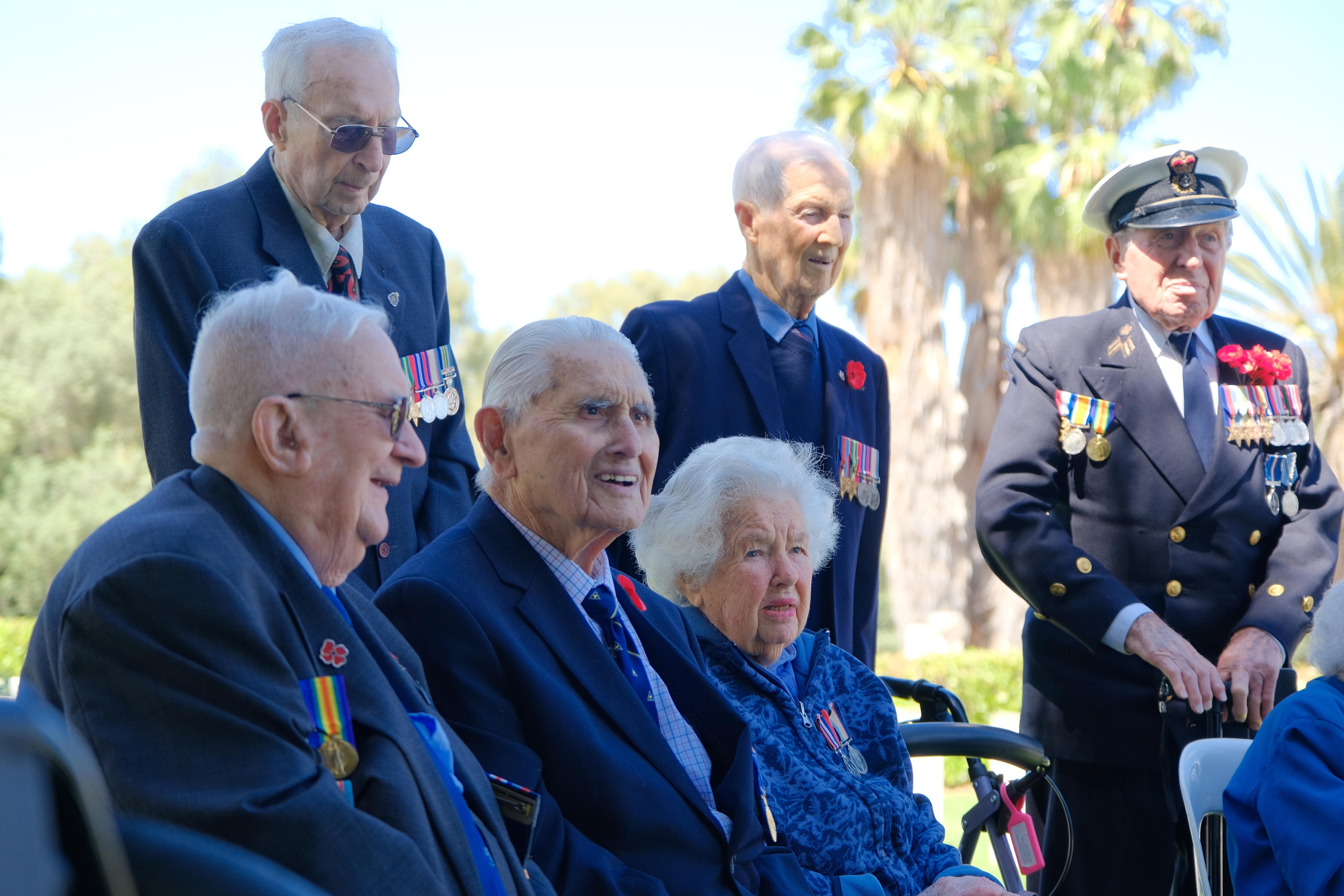 Crowds gather across Australia to honour the fallen on Remembrance Day ...