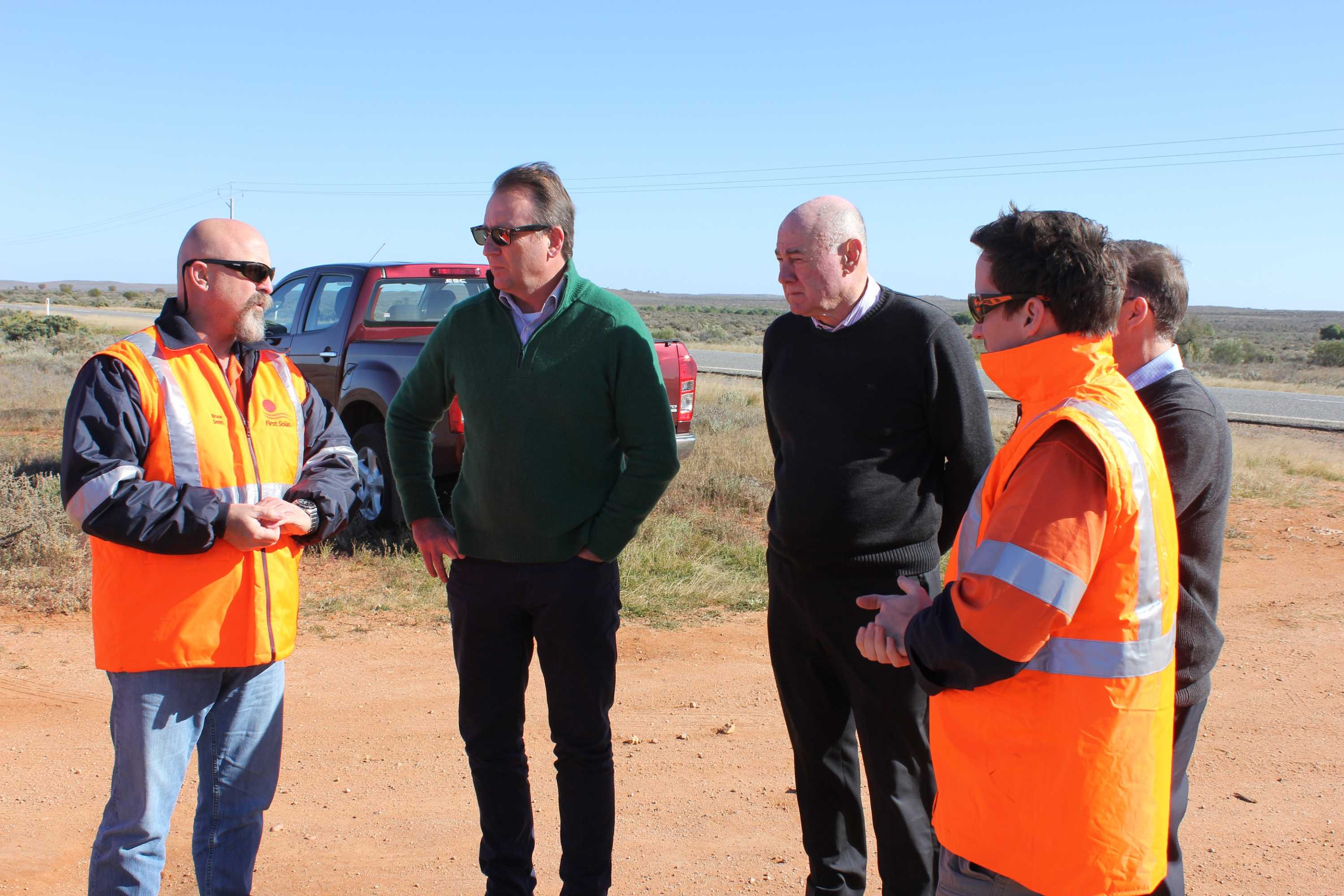 Broken Hill solar plant to serve as renewables test case in NSW - ABC News
