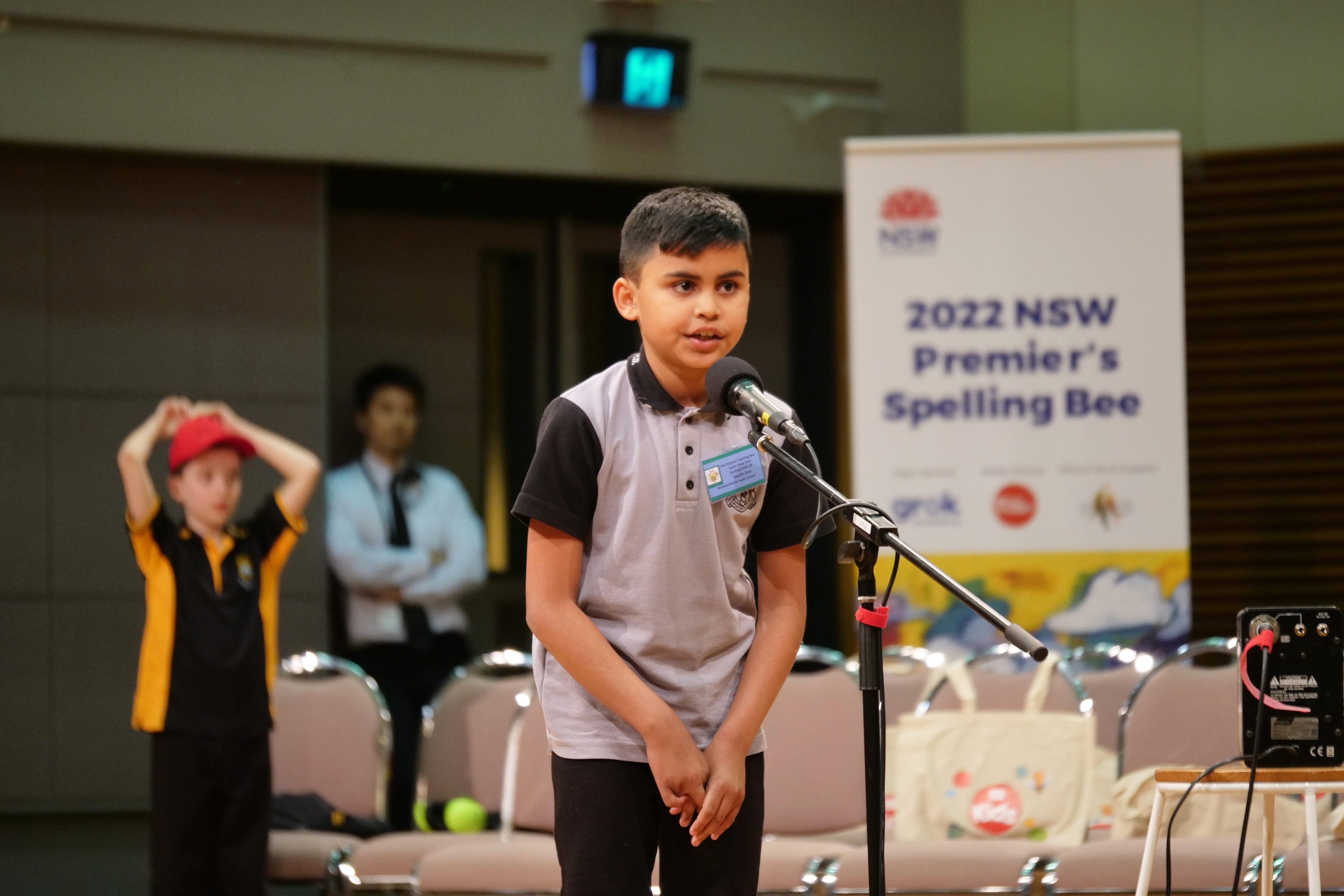 Floods no barrier as primary school students battle it out in NSW Premier's Spelling Bee - ABC News