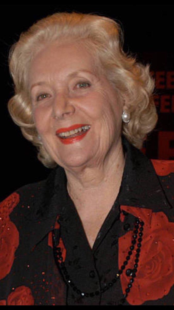 Val Jellay: The Flying Doctors actor dies of pneumonia aged 89 - ABC News