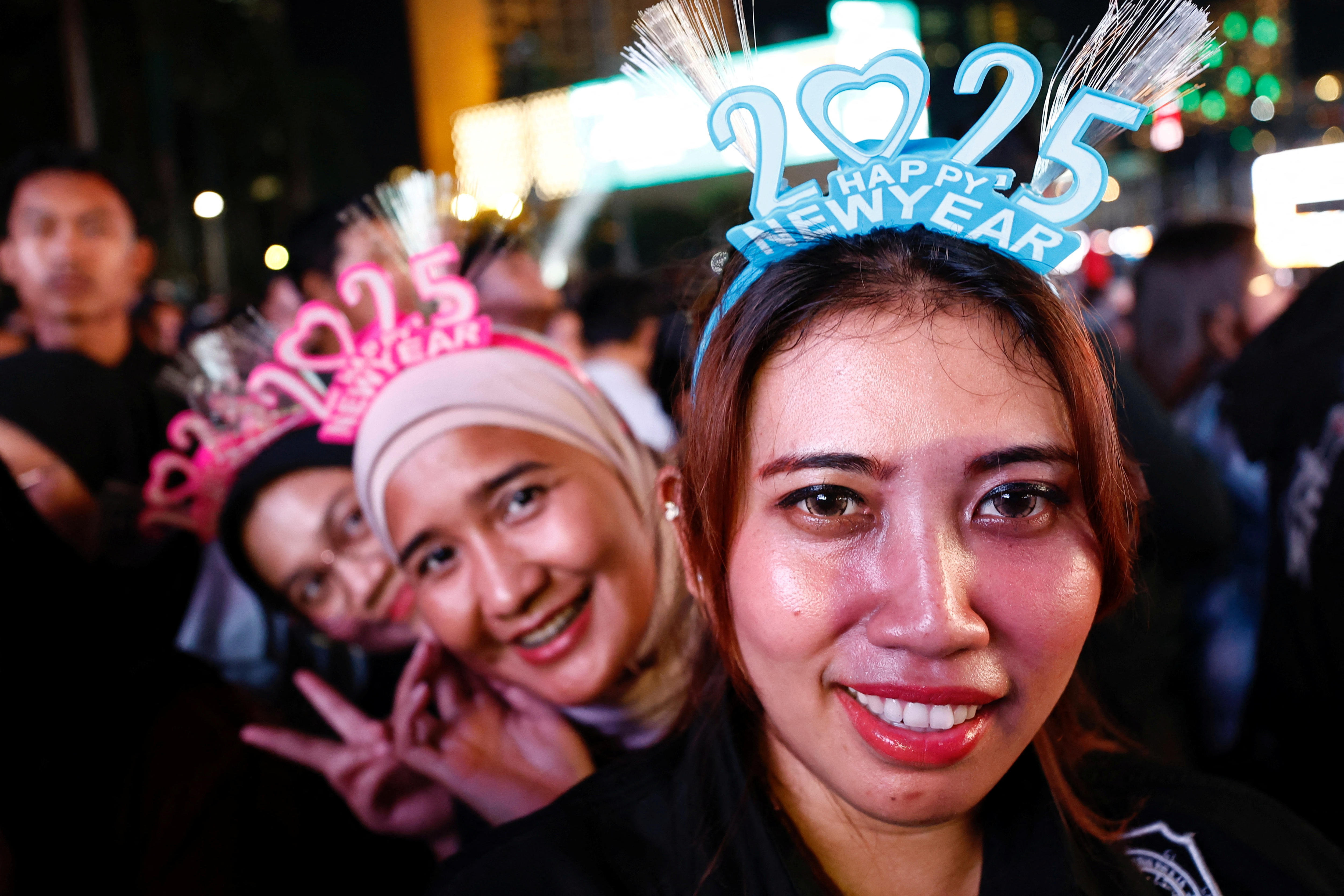 New Year's celebrations: How the world is ringing in 2025 - ABC News