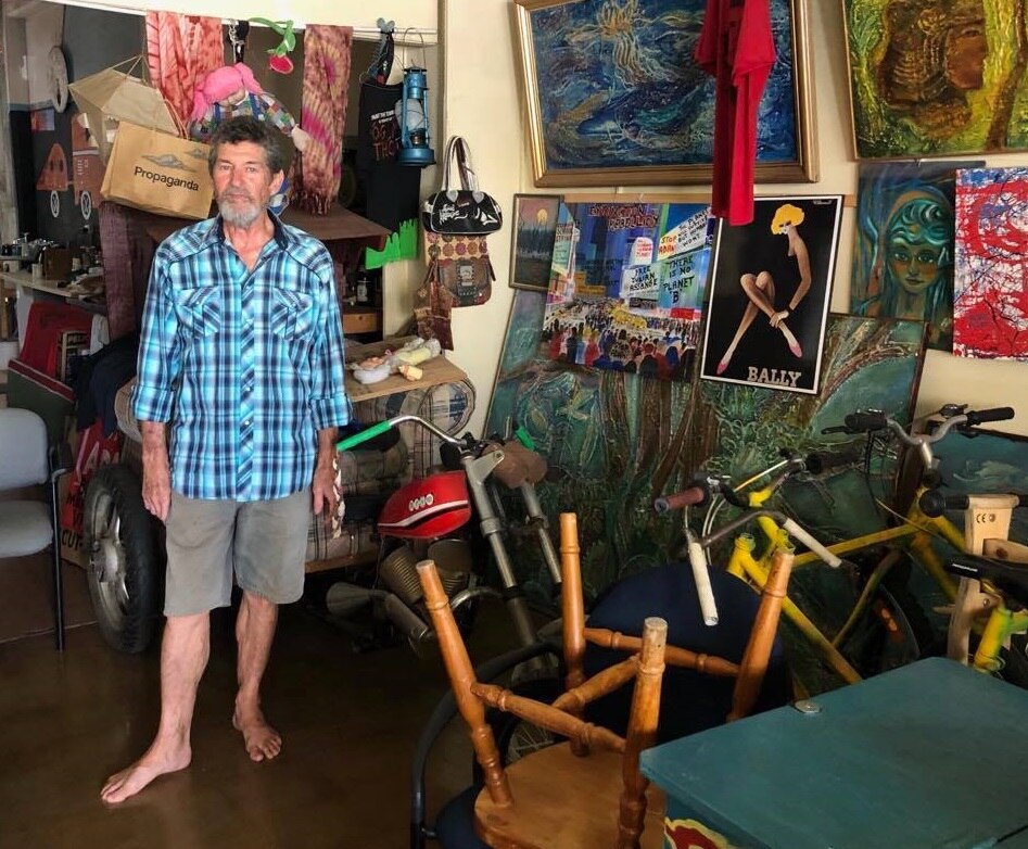 Chris 'Pineapple' Hooper to run in Rockhampton by-election after ...