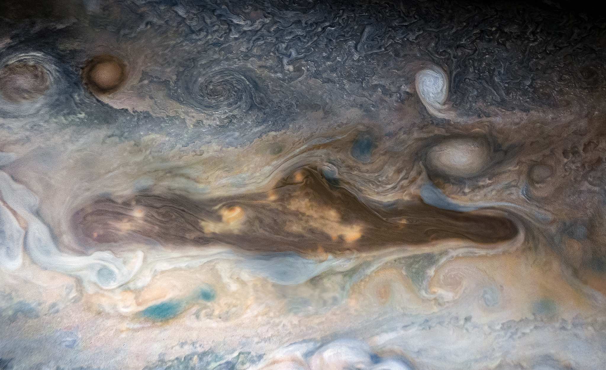 Jupiter's 'dramatic atmosphere' creates stunning painting-like effect ...