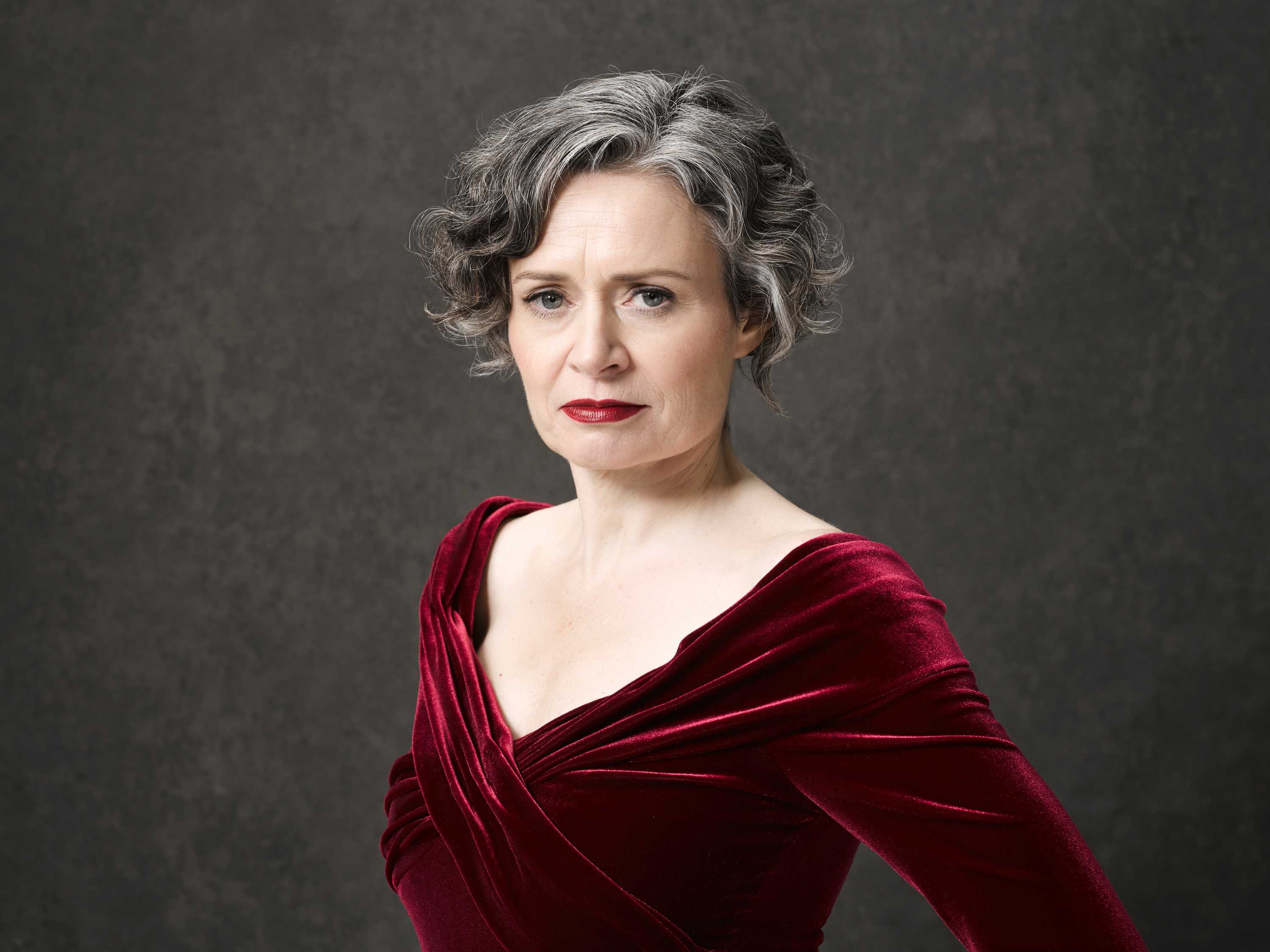 Judith Lucy considers giving men the flick - ABC listen