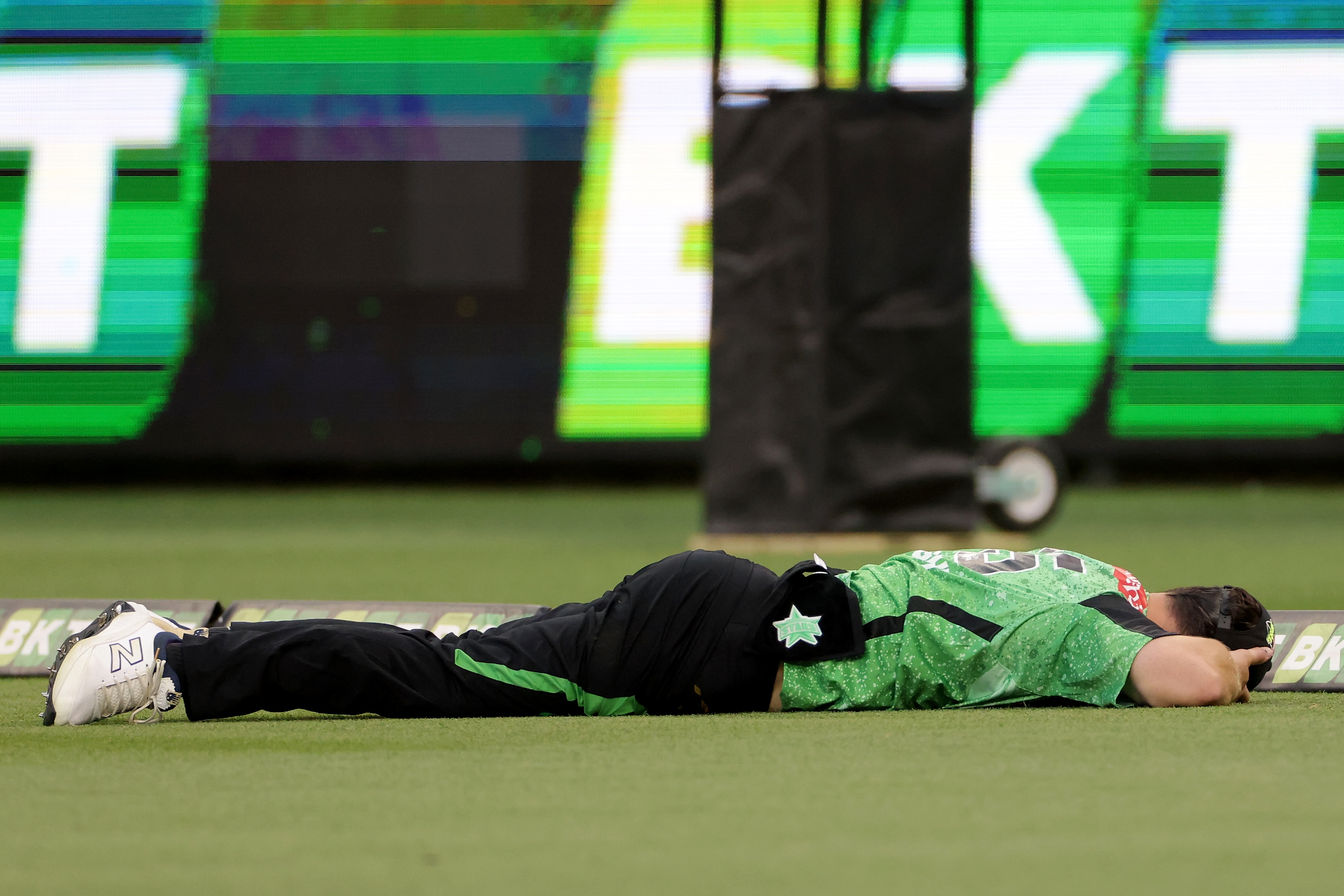Melbourne Stars' Hilton Cartwright cleared of serious neck injury after ...