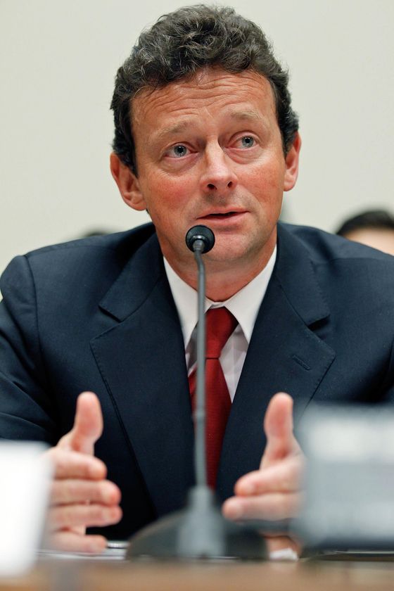 BP confirms Hayward departure - ABC News