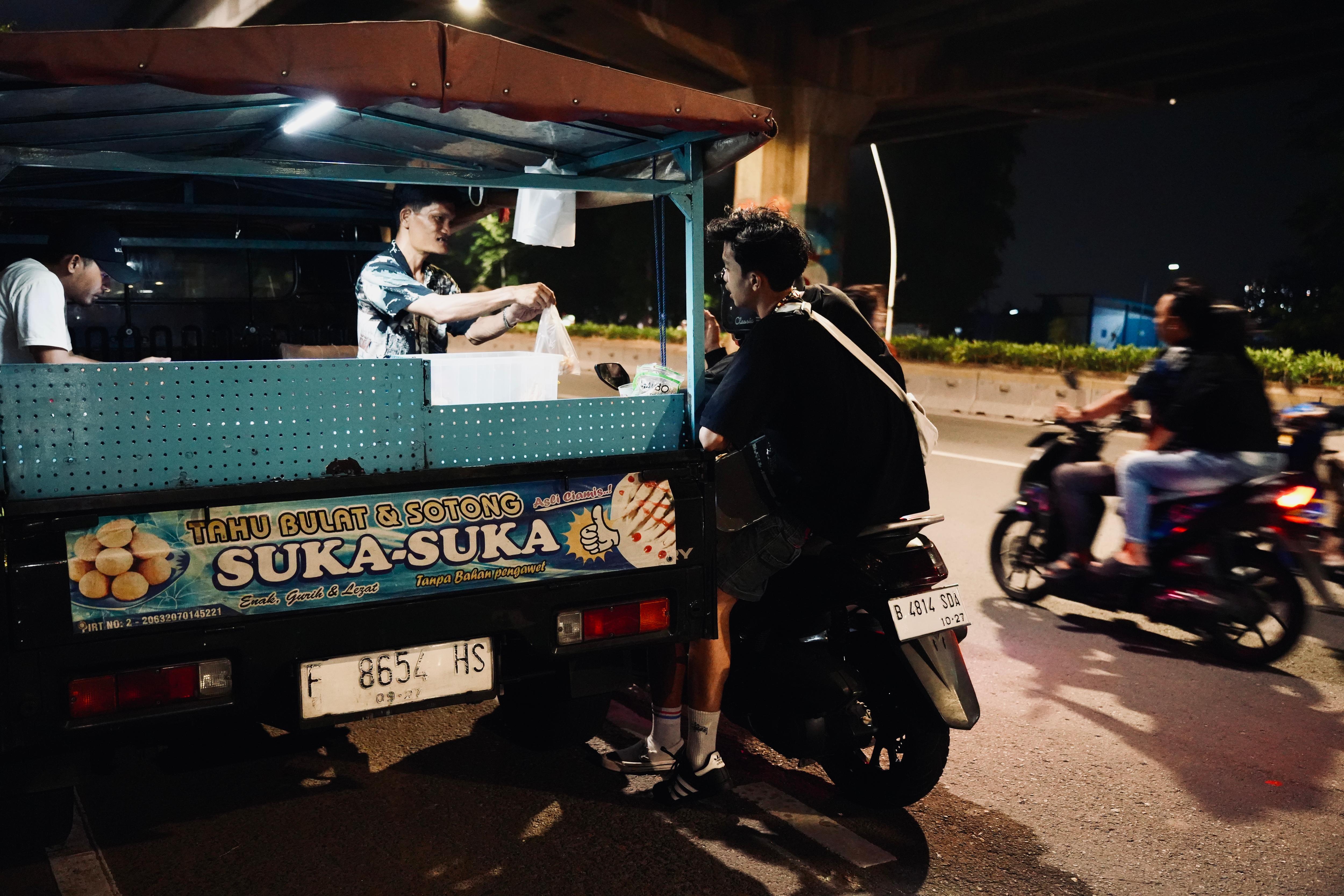 Jakarta's night riders flout the law to race through the city's streets ...