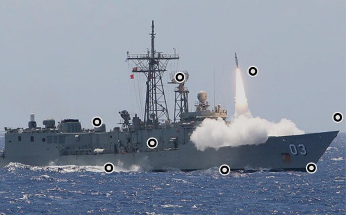 International Fleet Review: Compare HMAS Sydney I and HMAS Sydney IV ...