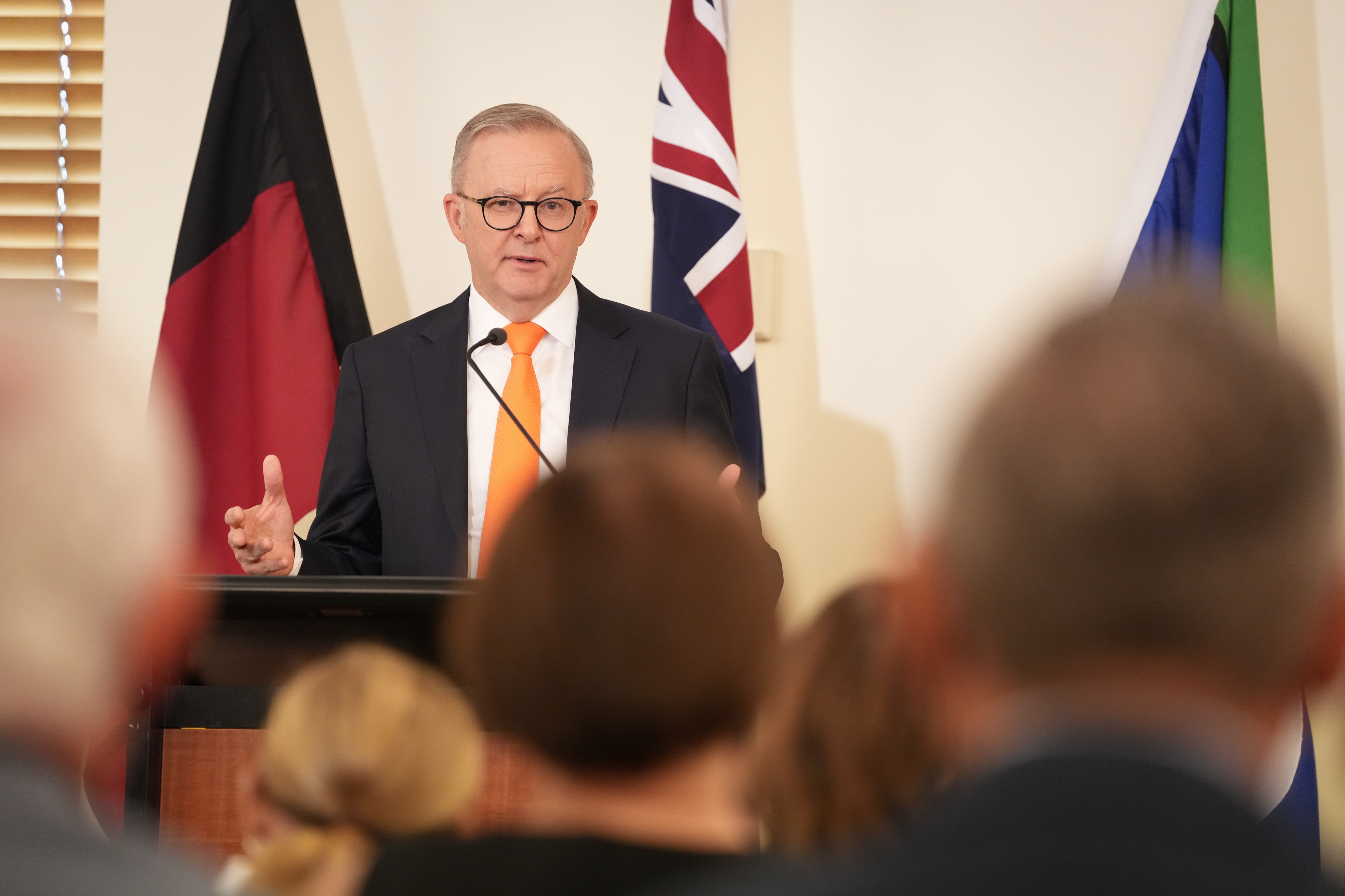 Former Labor MP for Mulgrave, Warren Pitt AM, dies aged 76 - ABC News