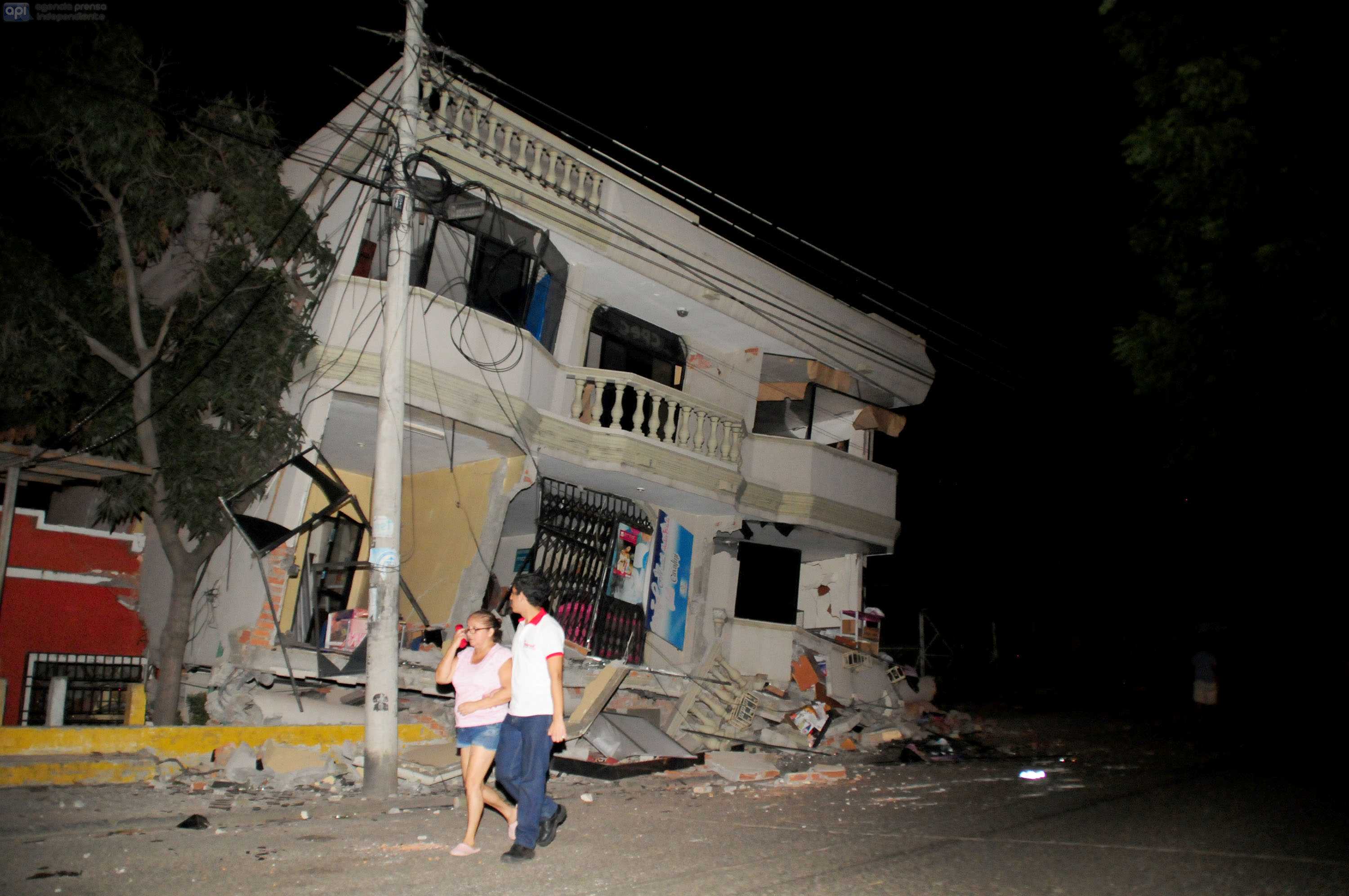 Ecuador earthquake: Dozens dead as powerful magnitude-7.8 tremor hits ...