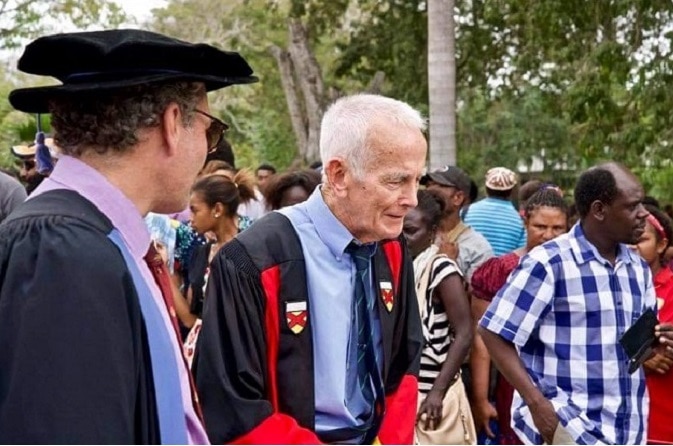 Bikpla sori long PNG long dai blong late Prof Hugh Davies - ABC Pacific