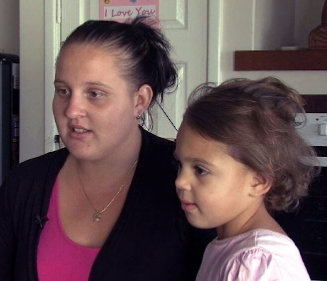 Diners swallow caustic soda instead of salt - ABC News