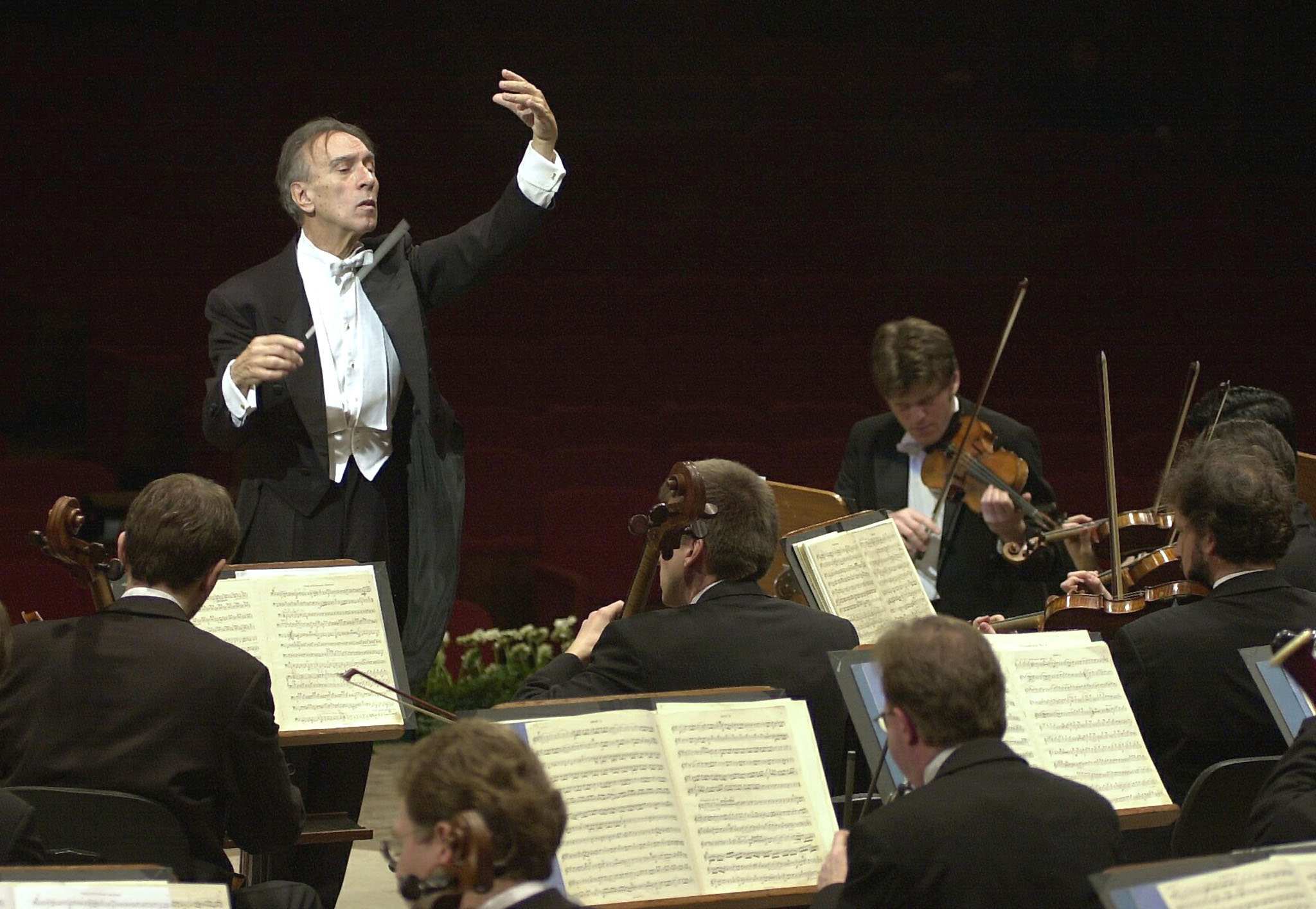 Claudio Abbado, renowned Italian conductor, dies aged 80 - ABC News