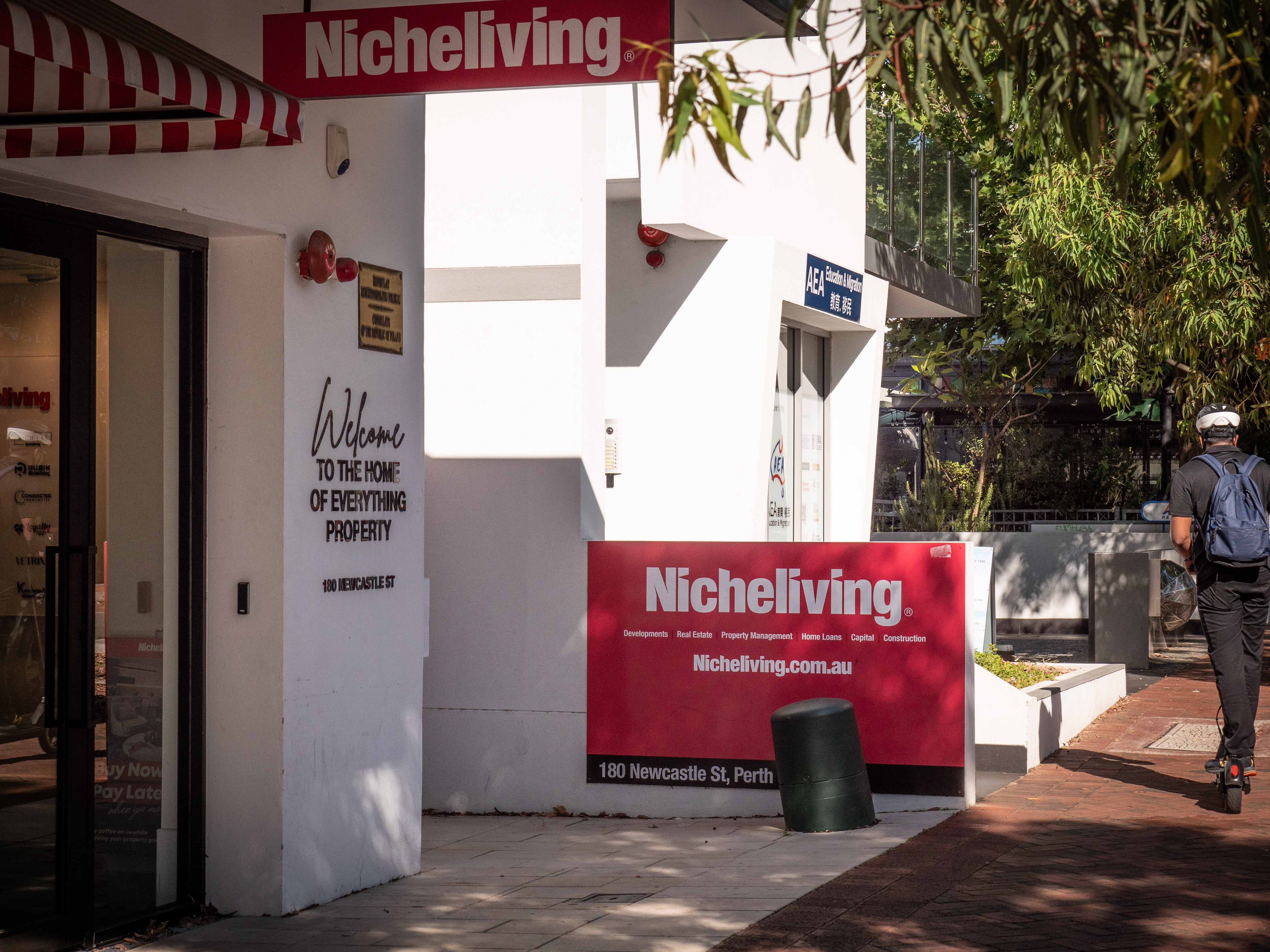 Government's deal to get Niche customers in to homes - ABC listen