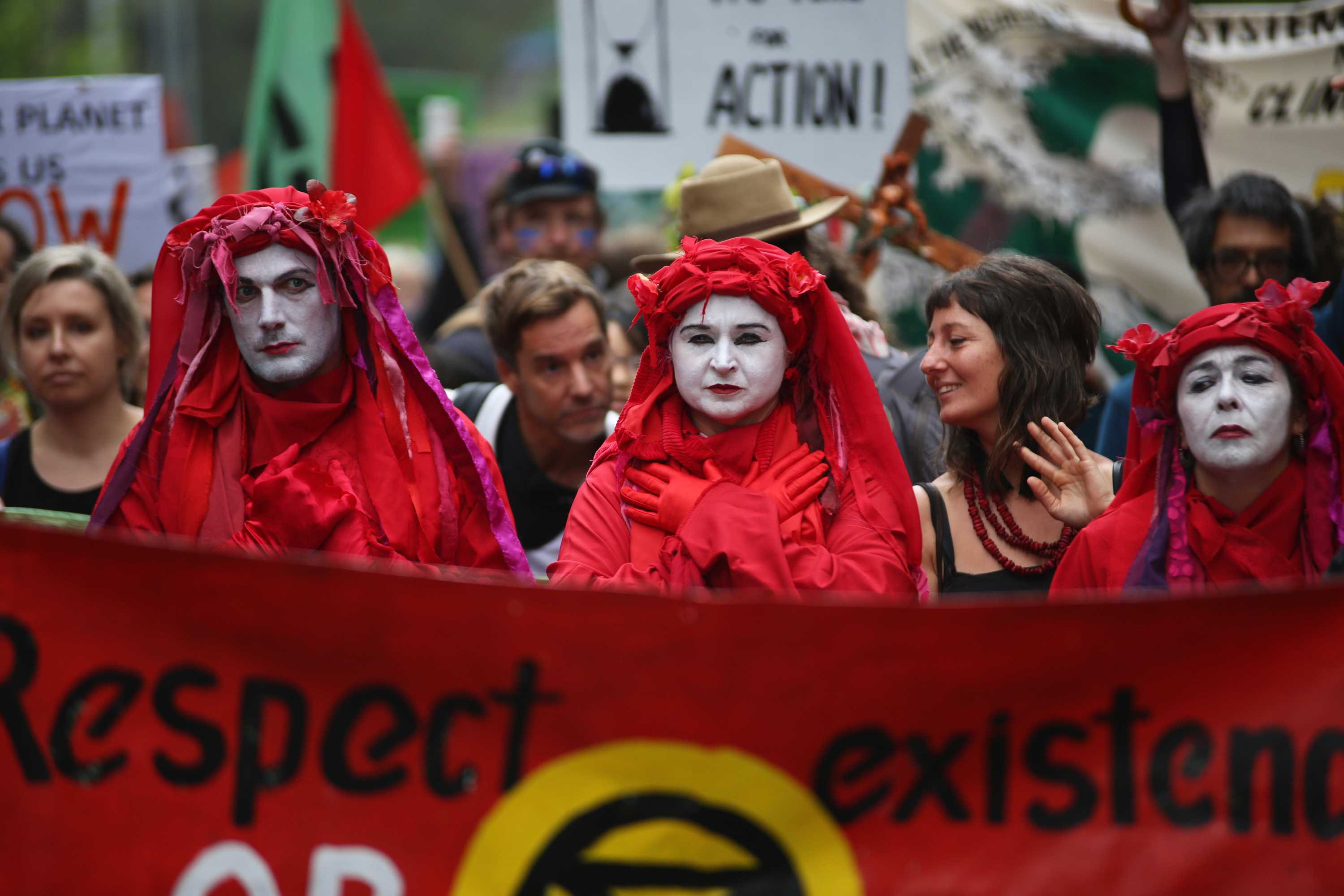 Extinction Rebellion protesters take to Perth CBD, blocking St George's ...