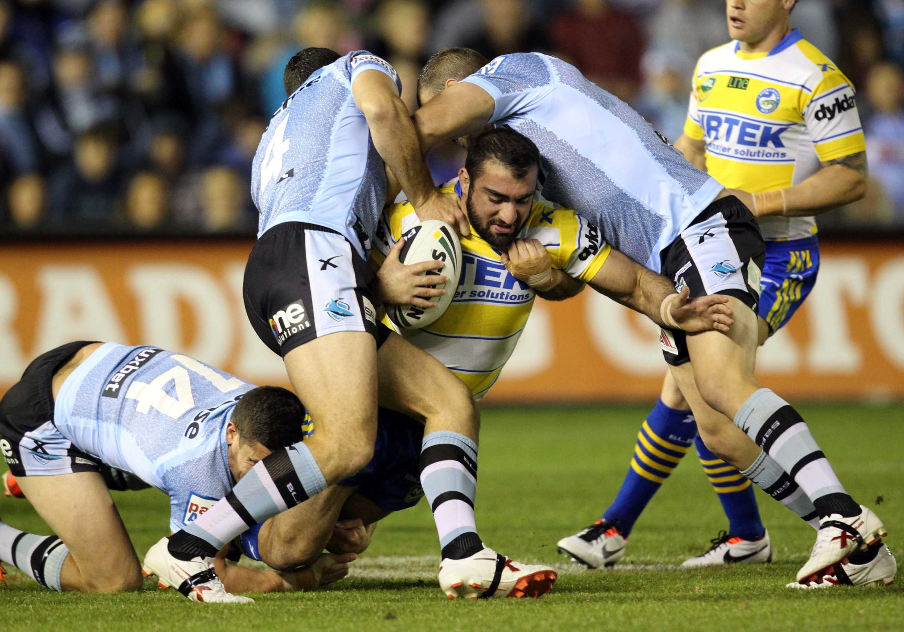 NRL bans 'cannonball' tackles as part of rule changes for 2014 aimed at ...