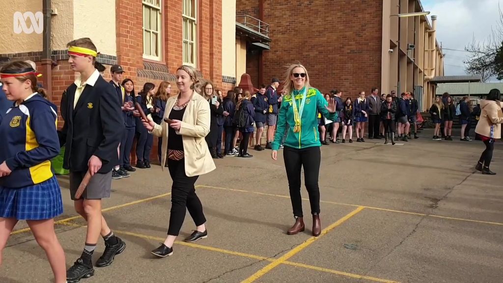 Dual Commonwealth Gold Medallist Ellen Ryan returns home - ABC News