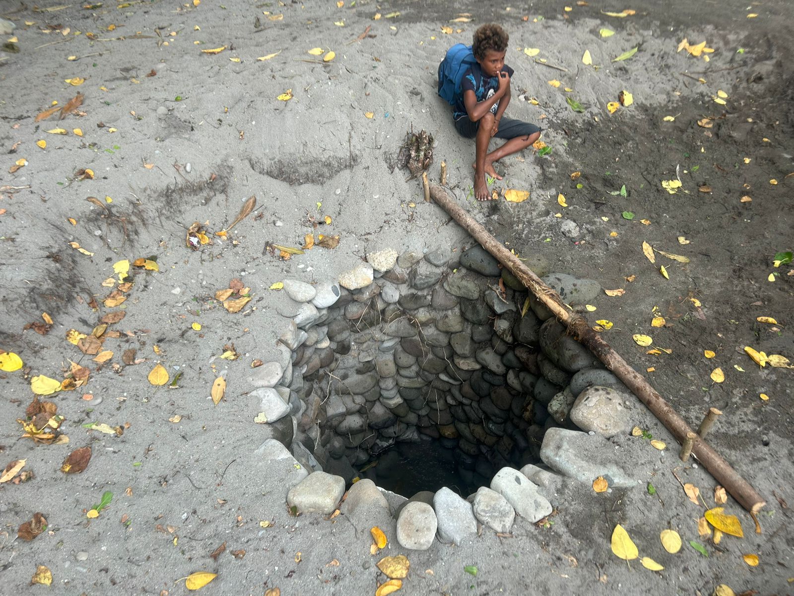 Traditional Solomon Islands water well building methods facing ...
