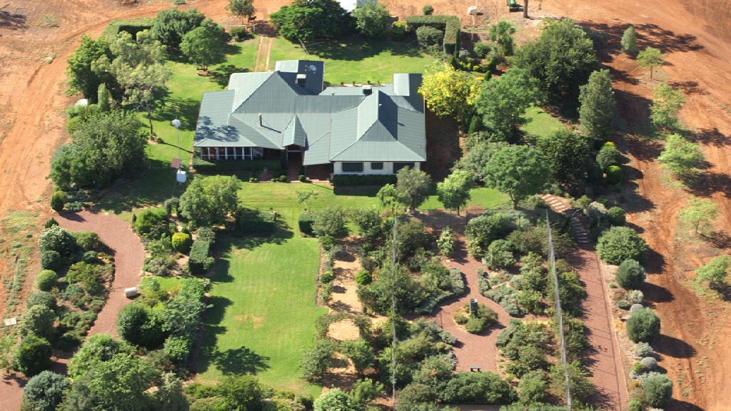 Outback Oasis - ABC News