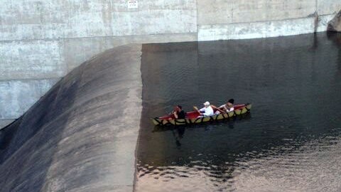 Woman searches for Aboriginal boys who saved her from drowning in dam ...