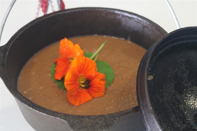 Boontjiesop (Bean Soup) with Herb and beer bread - ABC News