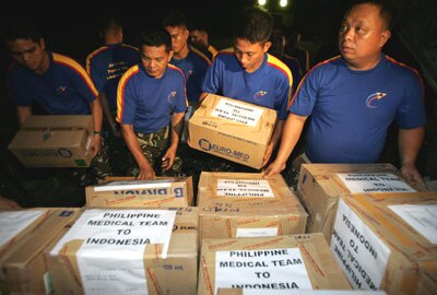 Aid workers struggle with 'tsunami' of useless medical aid - ABC News