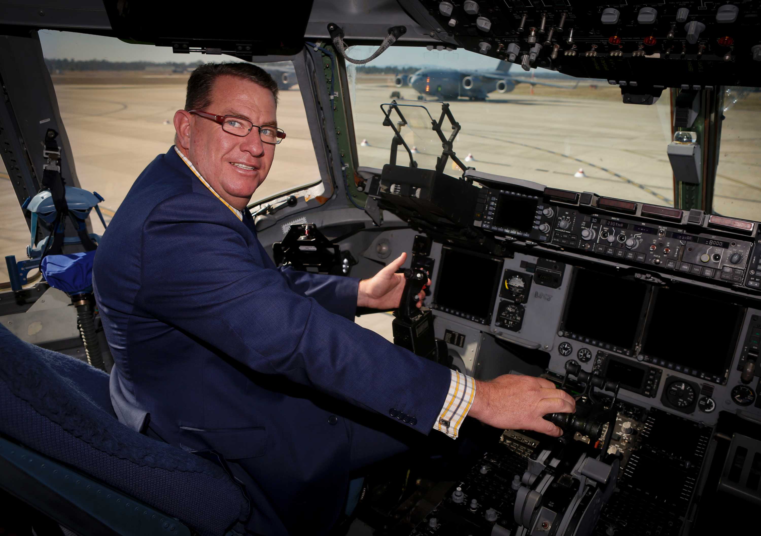 Federal assistant minister apologises for inappropriate behaviour ...