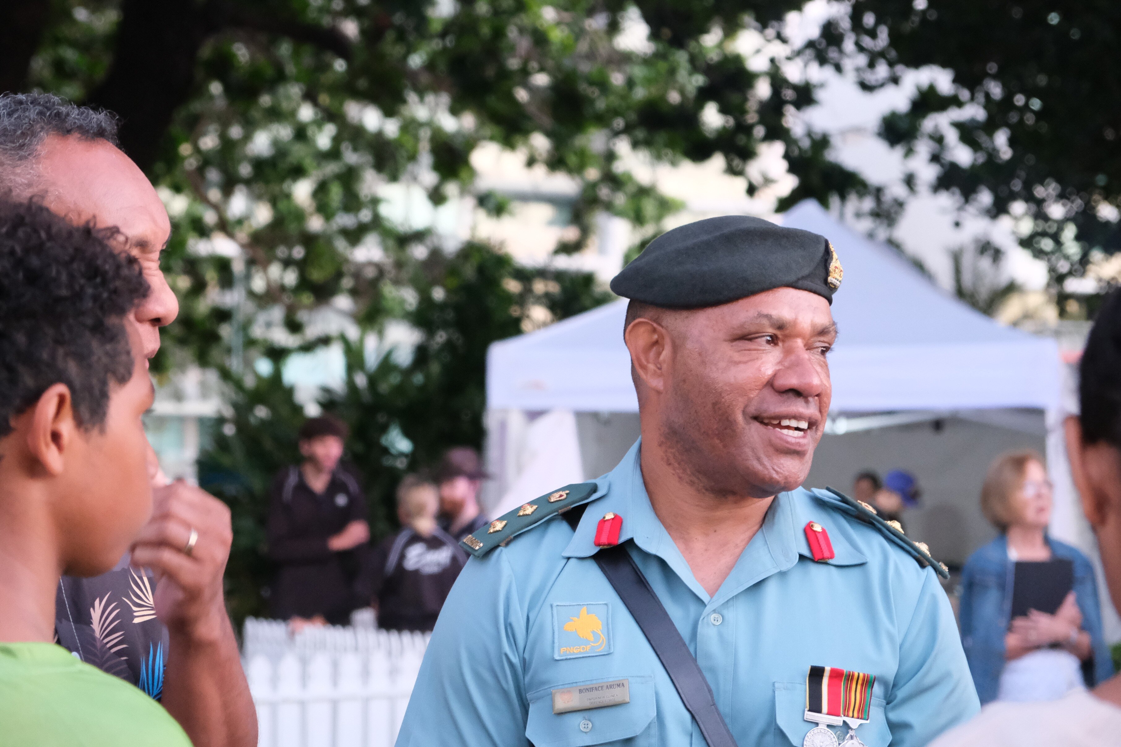 Woa balus igo long PNG museum - ABC Pacific