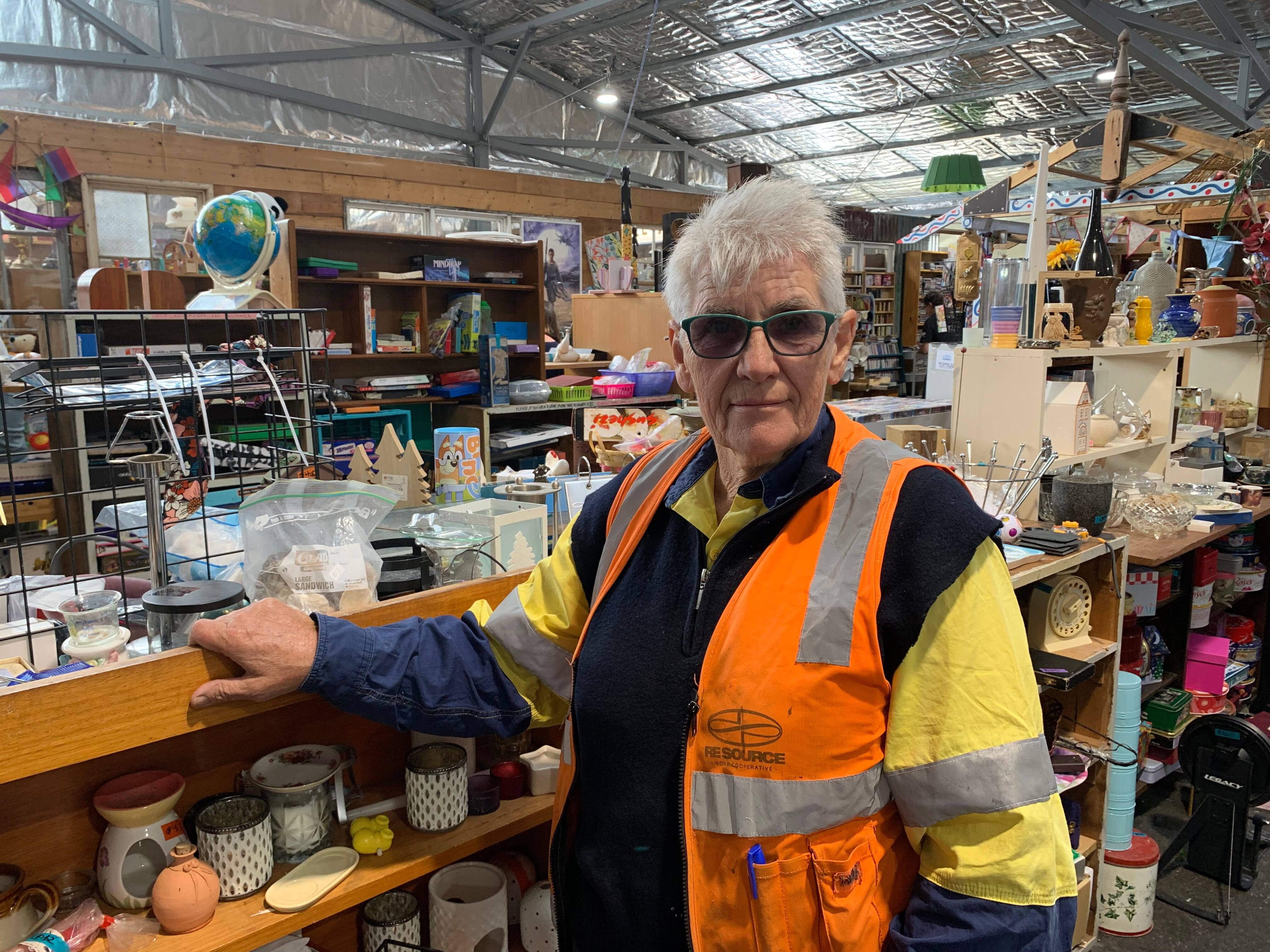 Tip worker reunited with table she built 52 years ago - ABC listen
