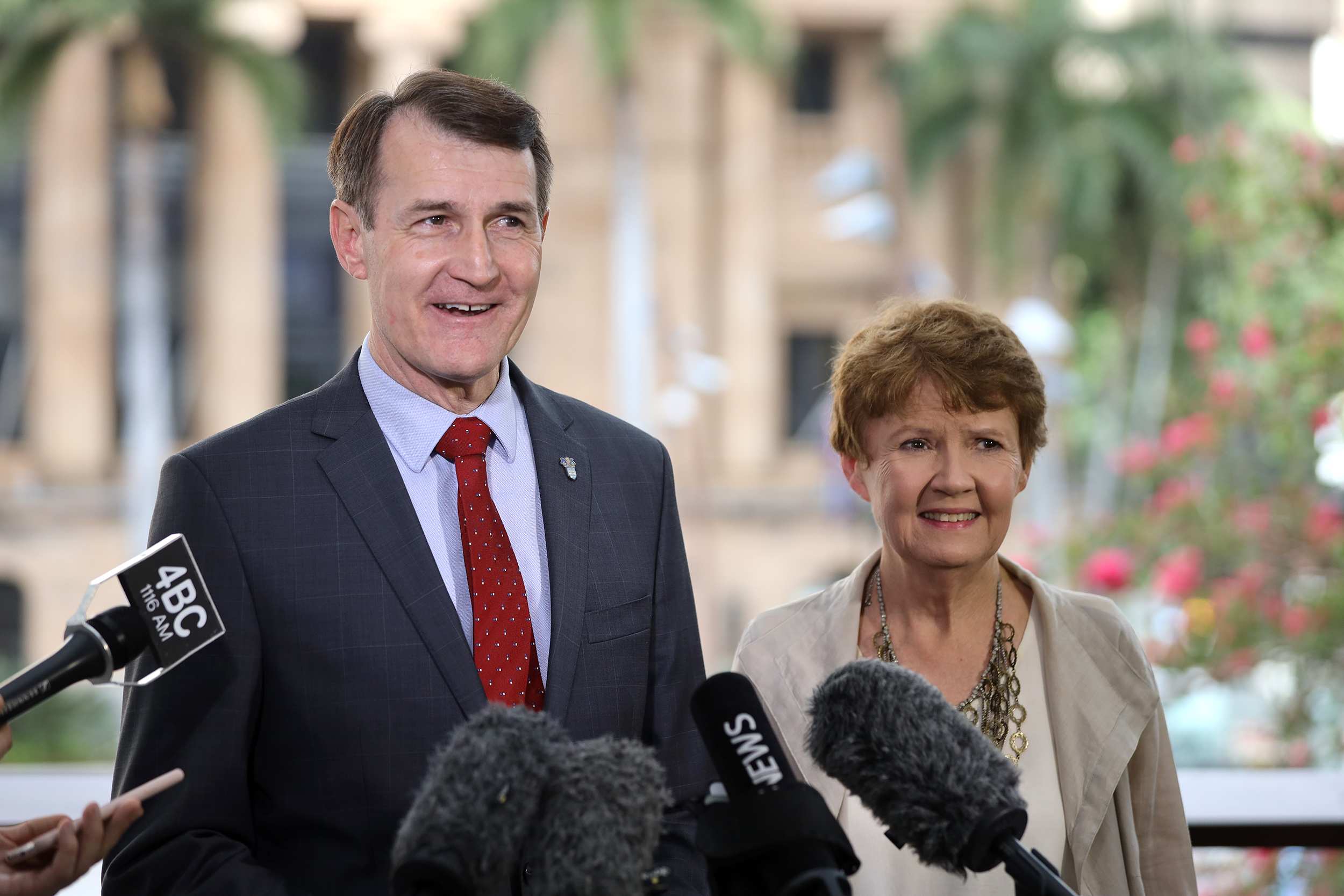 Brisbane Lord Mayor Graham Quirk to quit next week - ABC News