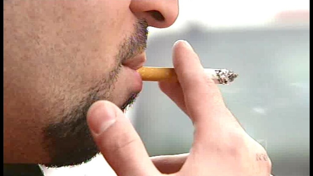 Australia could fall short of smoking reduction targets - ABC listen
