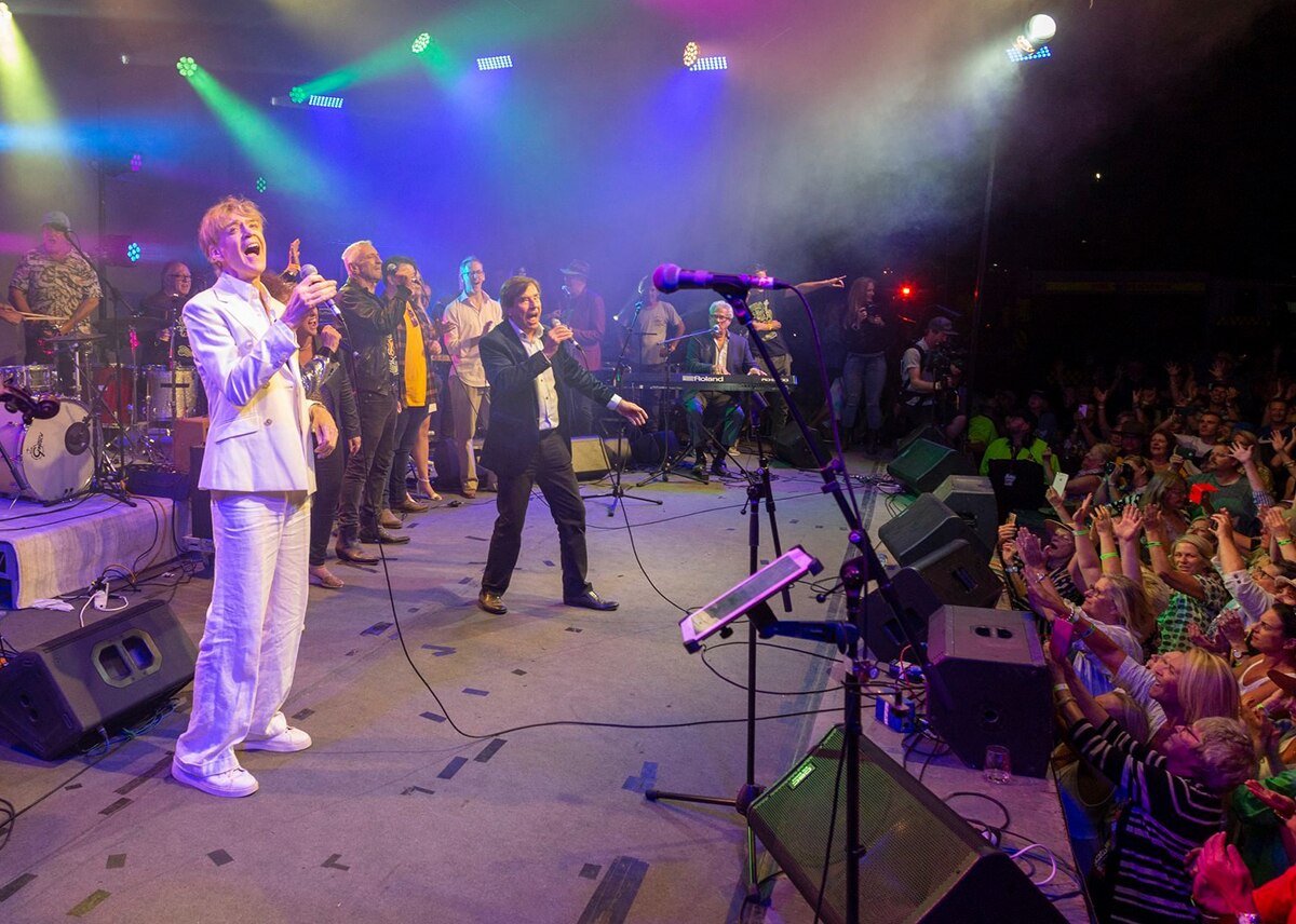 Bushfire relief EFTPOS cards welcomed by fire victims, businesses ...