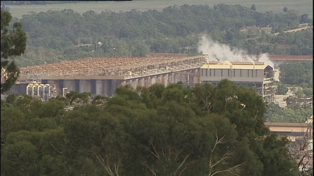 Pinjarra residents want Alcoa to consult them over land rezoning plans ...
