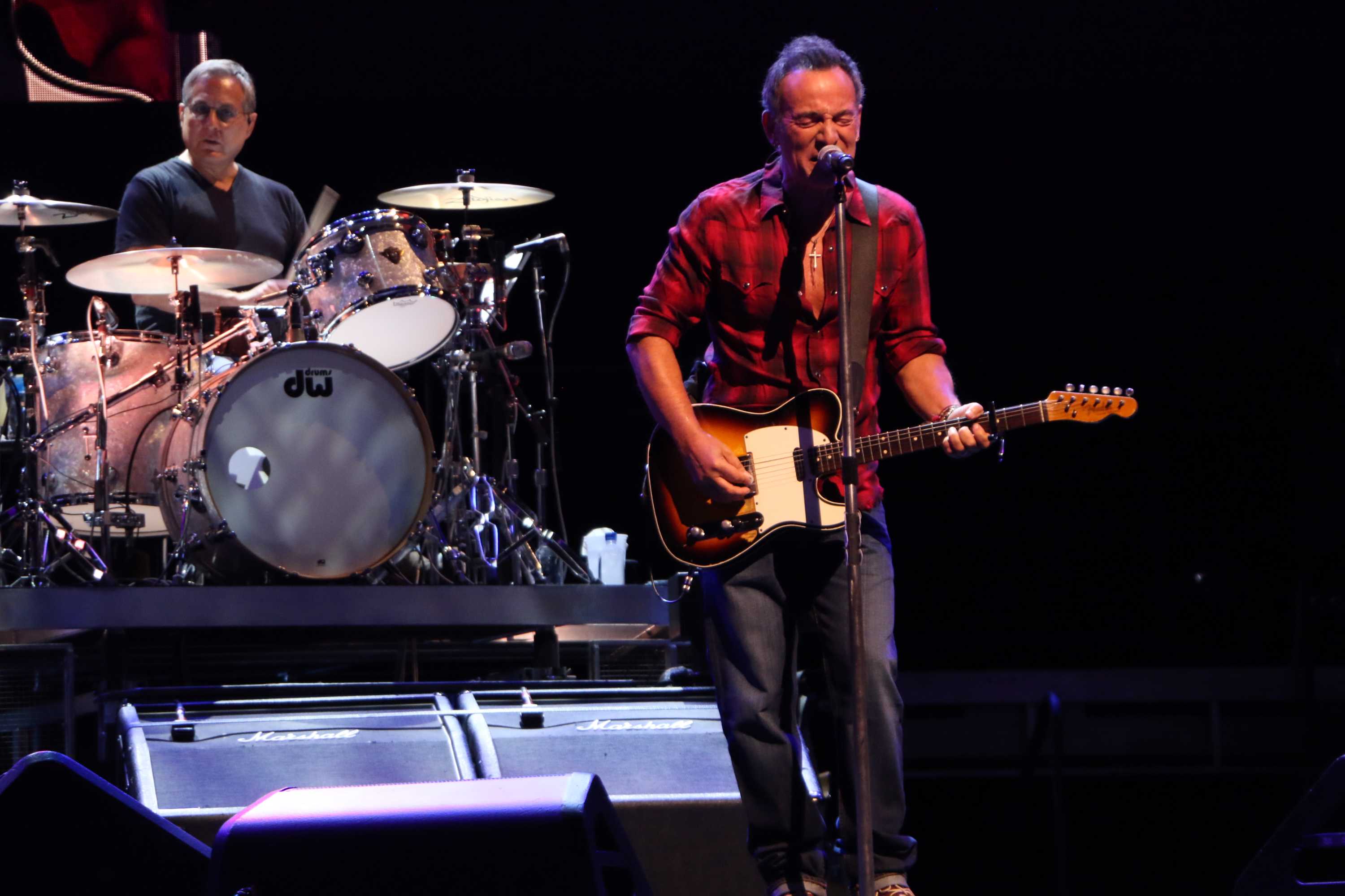 Bruce Springsteen pleads guilty to public drinking, more serious drink ...