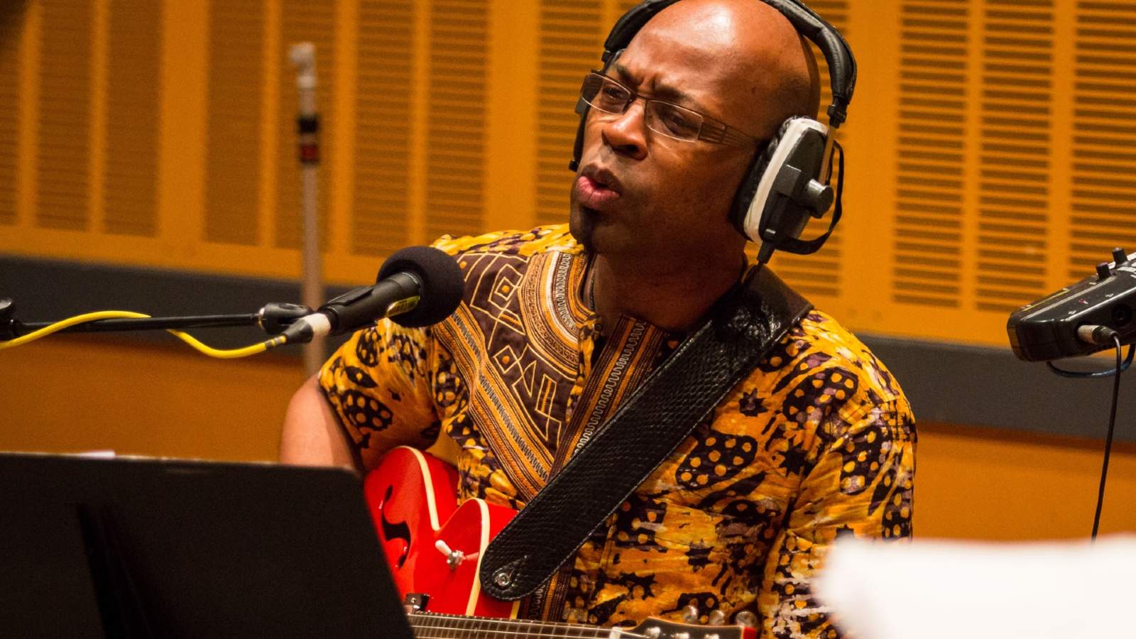 Lionel Louke & Ziv Ravitz in Hamburg - ABC listen