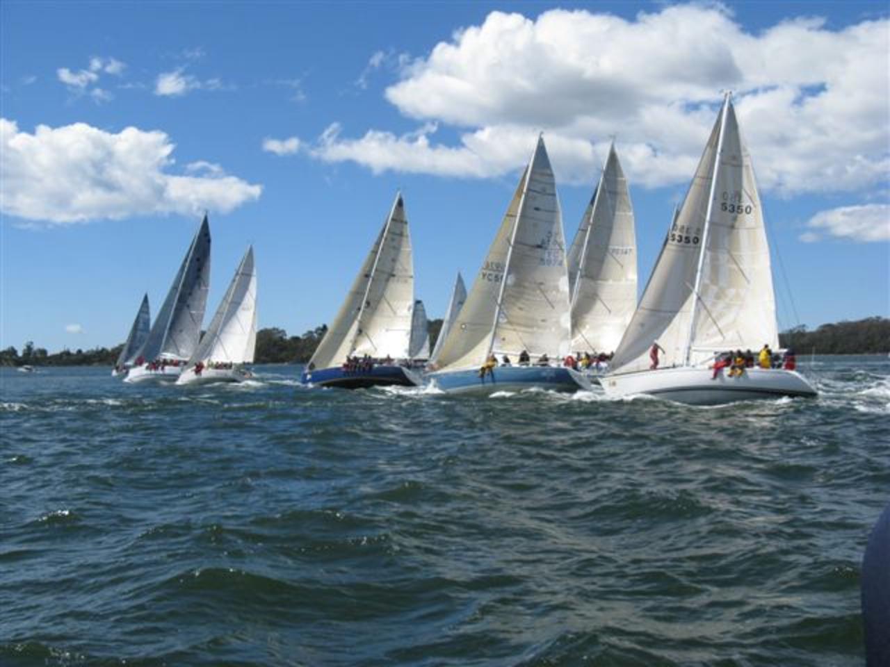 Launceston to Hobart yacht race underway - ABC News
