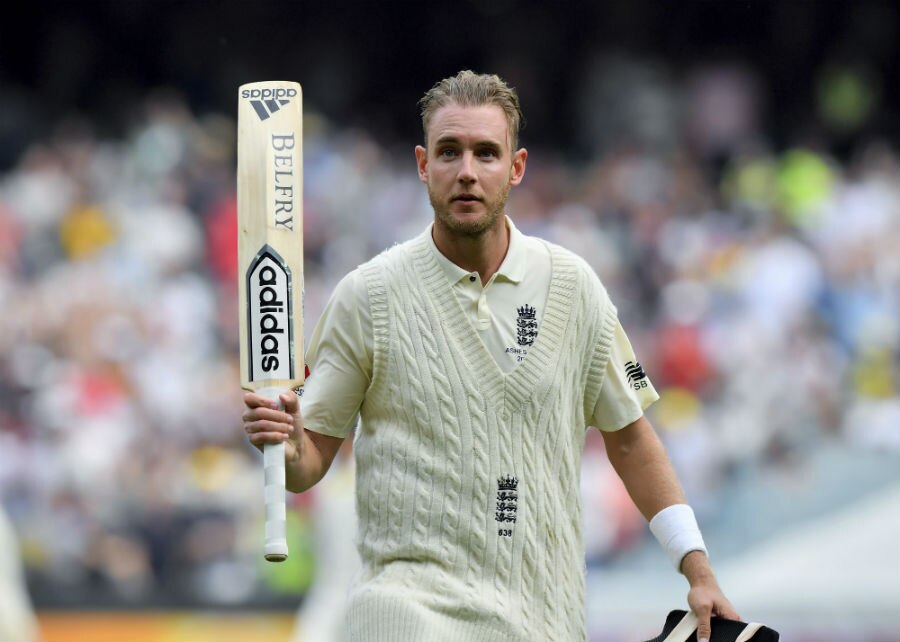 The Ashes: Stuart Broad defies bouncer fears as Queen inspires England ...