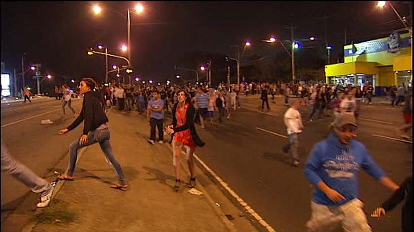 'Frustrated youths' gain support after racing riot - ABC News