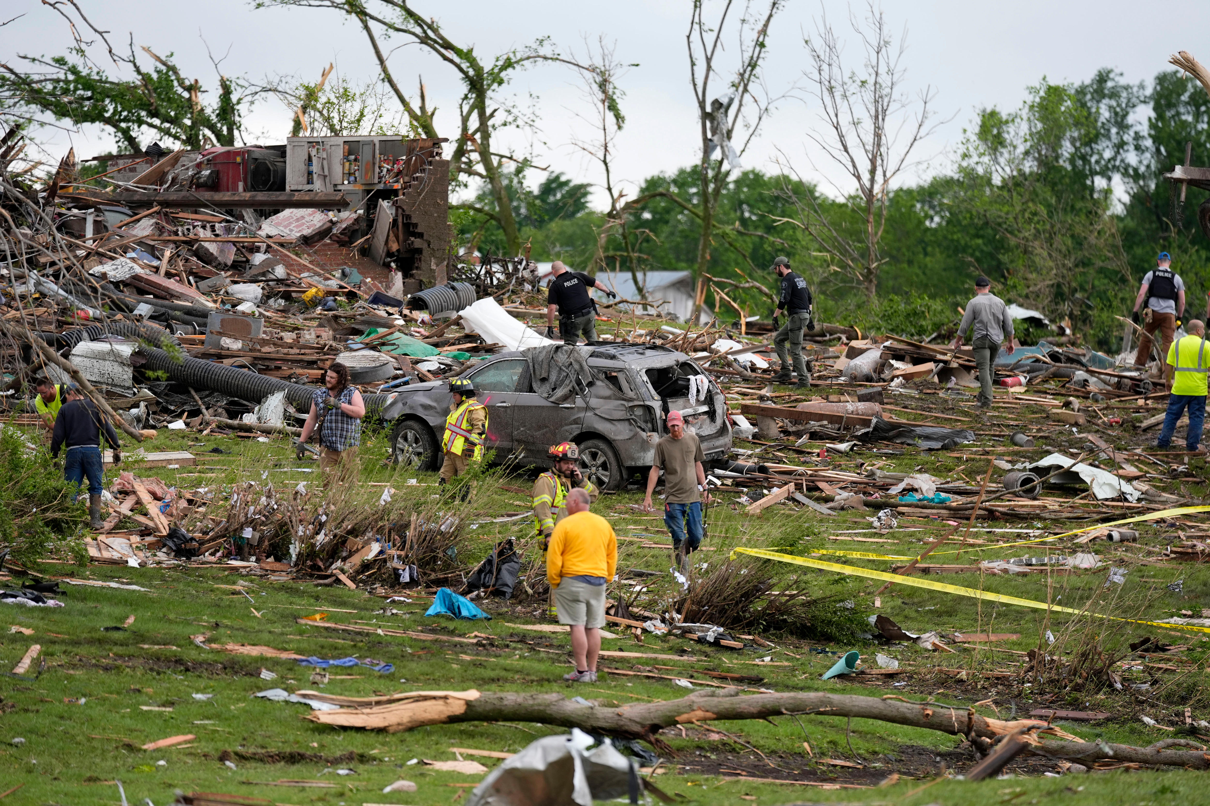 Five dead, at least 35 hurt as tornadoes tear through US state of Iowa ...
