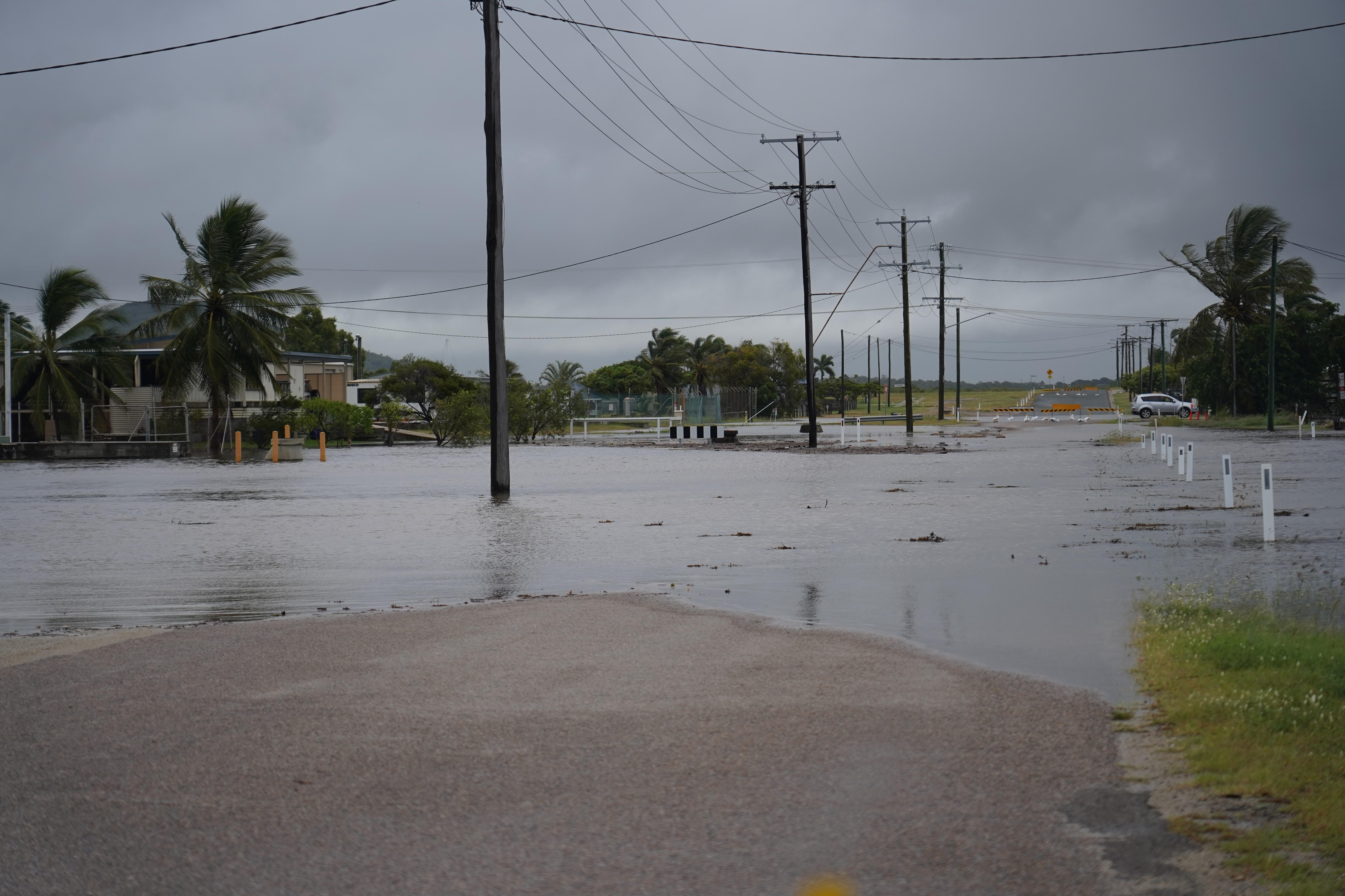 Cyclone relief teams' disaster powers extended - ABC News