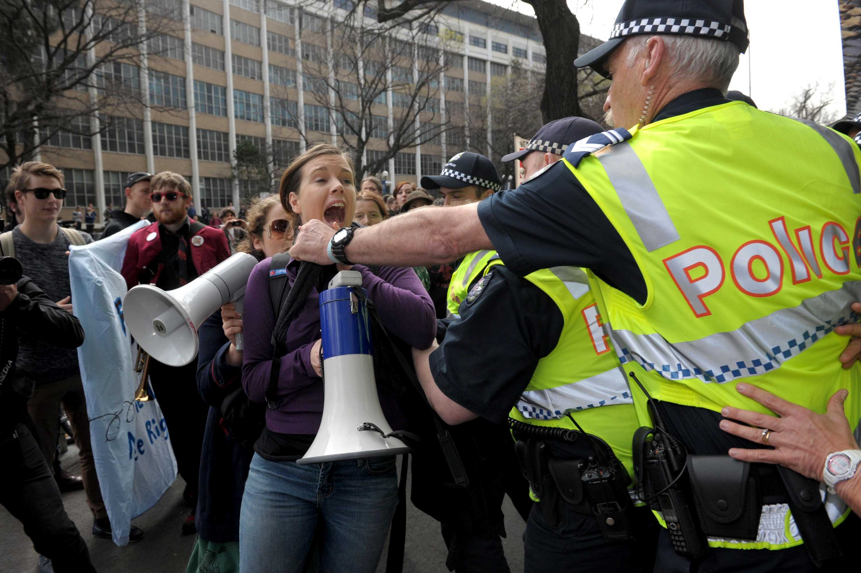 Protesters clash with police as Prime Minister Tony Abbott visits ...
