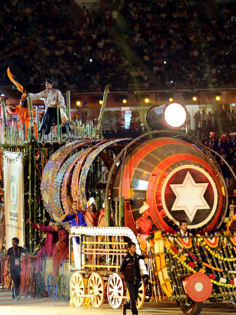 Delhi celebrates as Games begin - ABC News